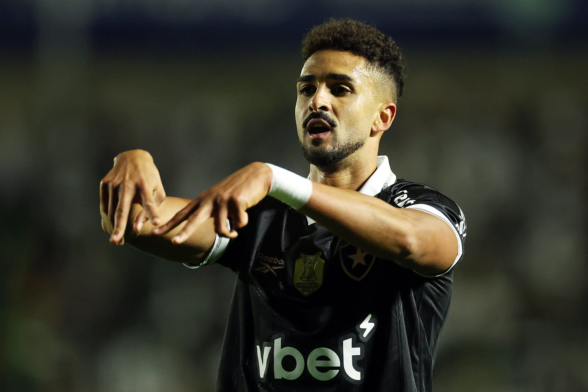 Botafogo: Chris Ramos titular e Cabral no banco entenda a escolha de Ancelotti no 2 a 0 para o ...